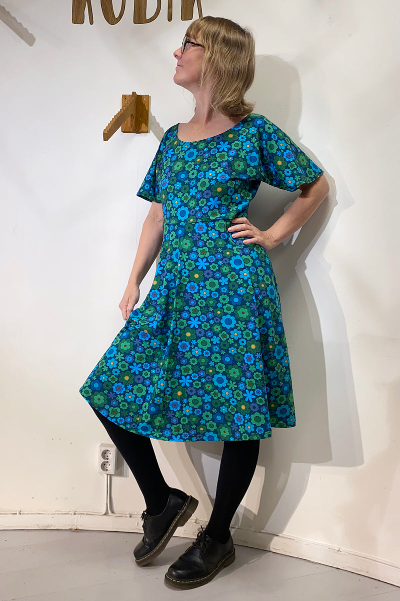 Kubik dress Twinkle retro 1975 – BUTIK KUBIK